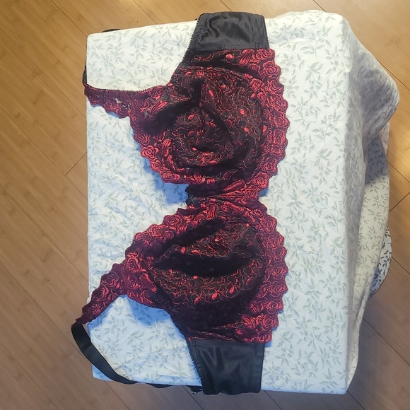 Amoureuse | Intimates & Sleepwear | Amoureuse Bra Size 44c | Poshmark